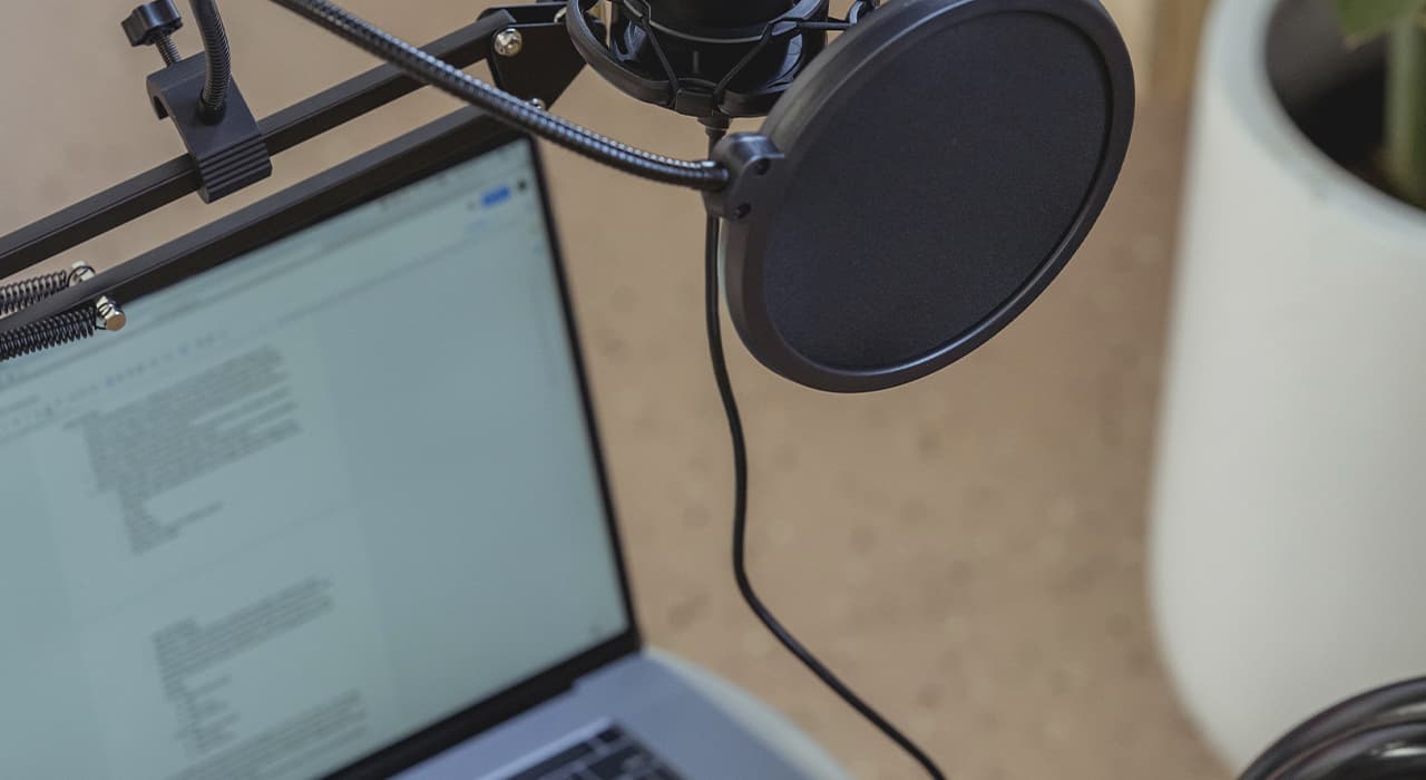 Organizing the operation of an Internet radio station - One-Forever Radio